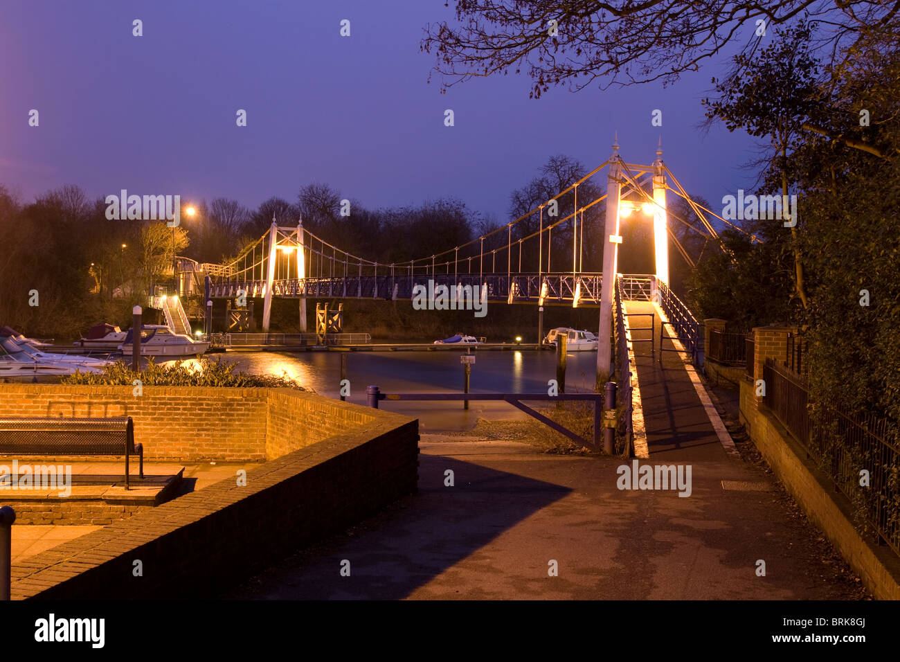 Teddington hi-res stock photography and images - Alamy