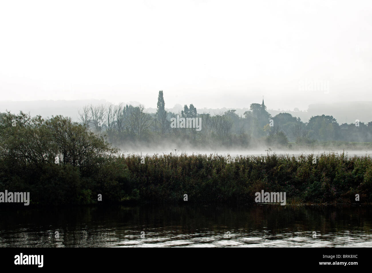 Mist over river hi-res stock photography and images - Alamy