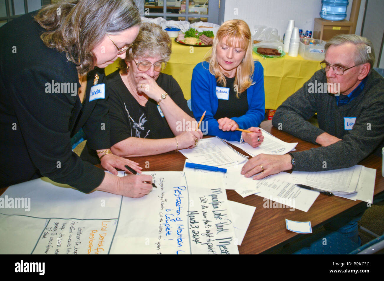 Small town community meeting hi-res stock photography and images - Alamy