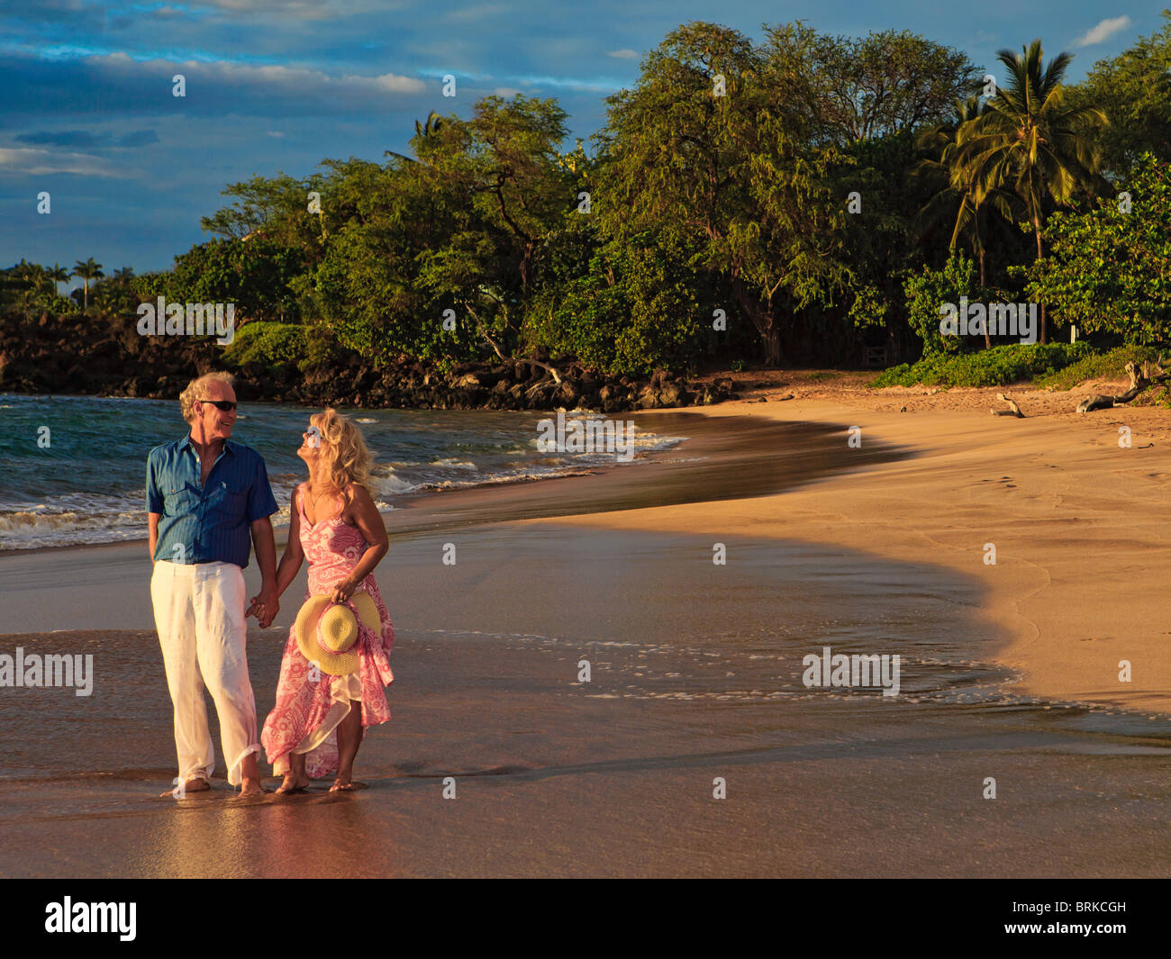 Older Couple Beach High Resolution Stock Photography and Images - Alamy
