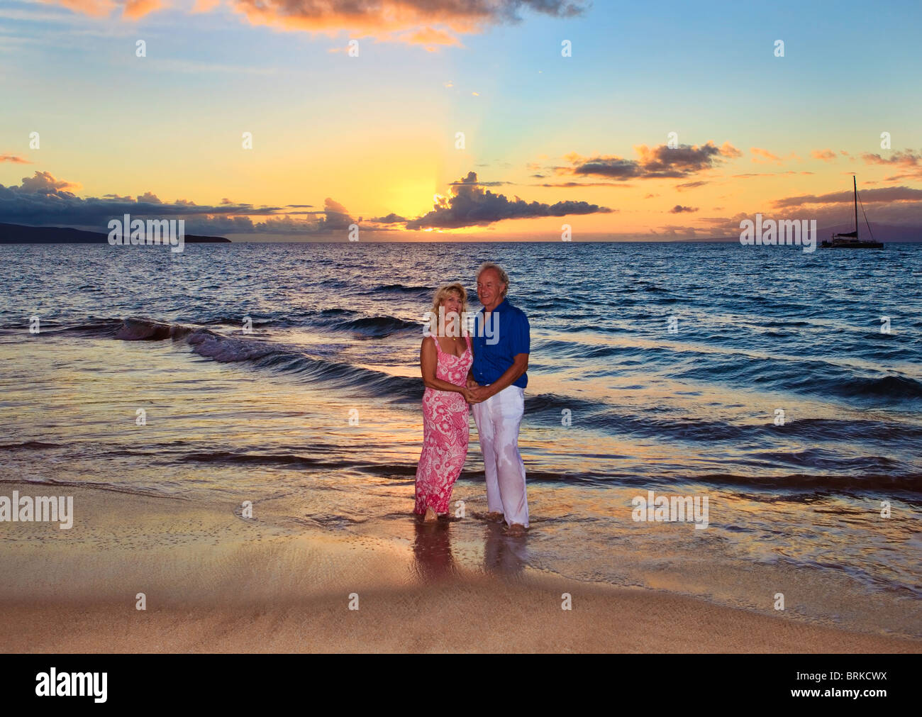 Older Couple Beach High Resolution Stock Photography and Images - Alamy