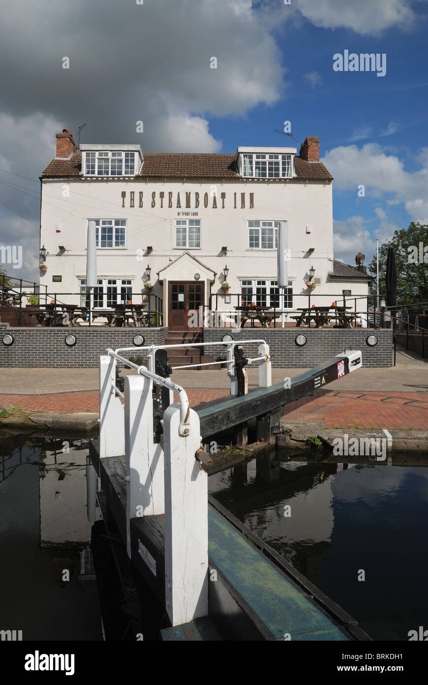 The Steamboat Inn, Trent Lock, Nottinghamshire, England Stock Photo - Alamy