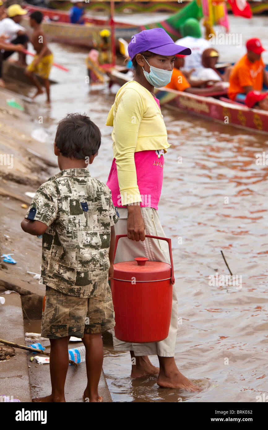 People at Water Festival, Phnom Penh, Cambodia Stock Photo - Alamy
