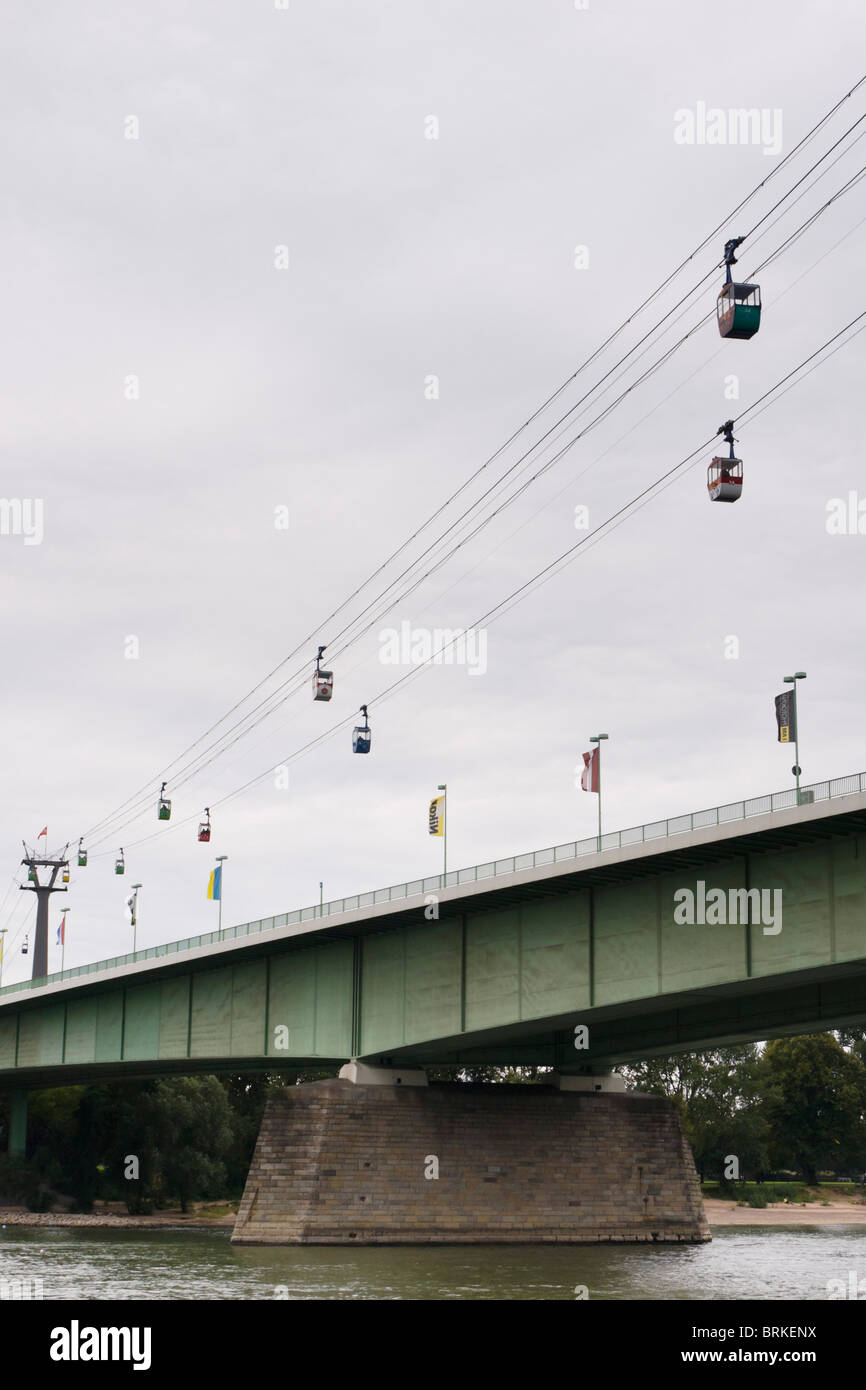 Cologne - Seilbahn cable car over Rhine Stock Photo - Alamy