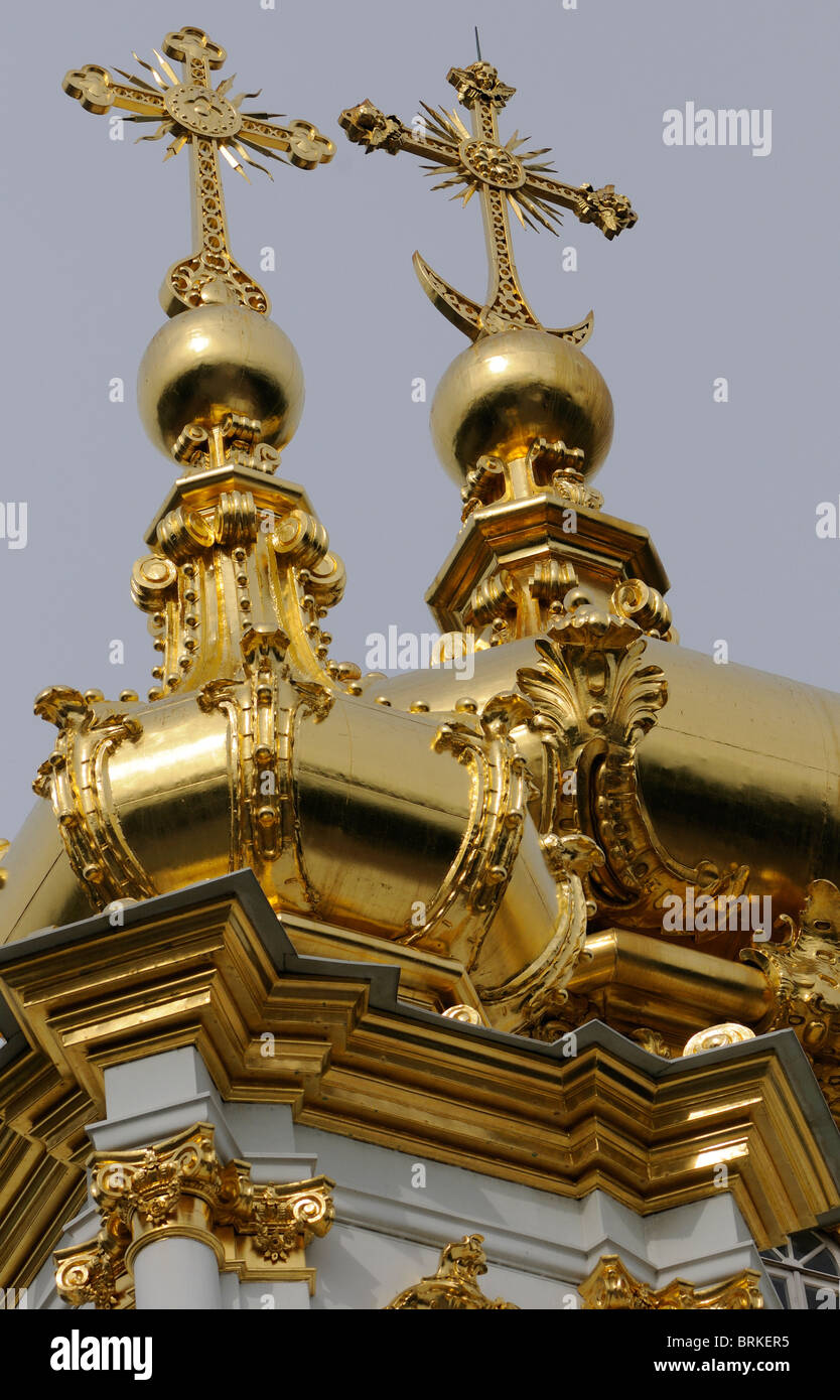 Cross on gold dome hi-res stock photography and images - Alamy