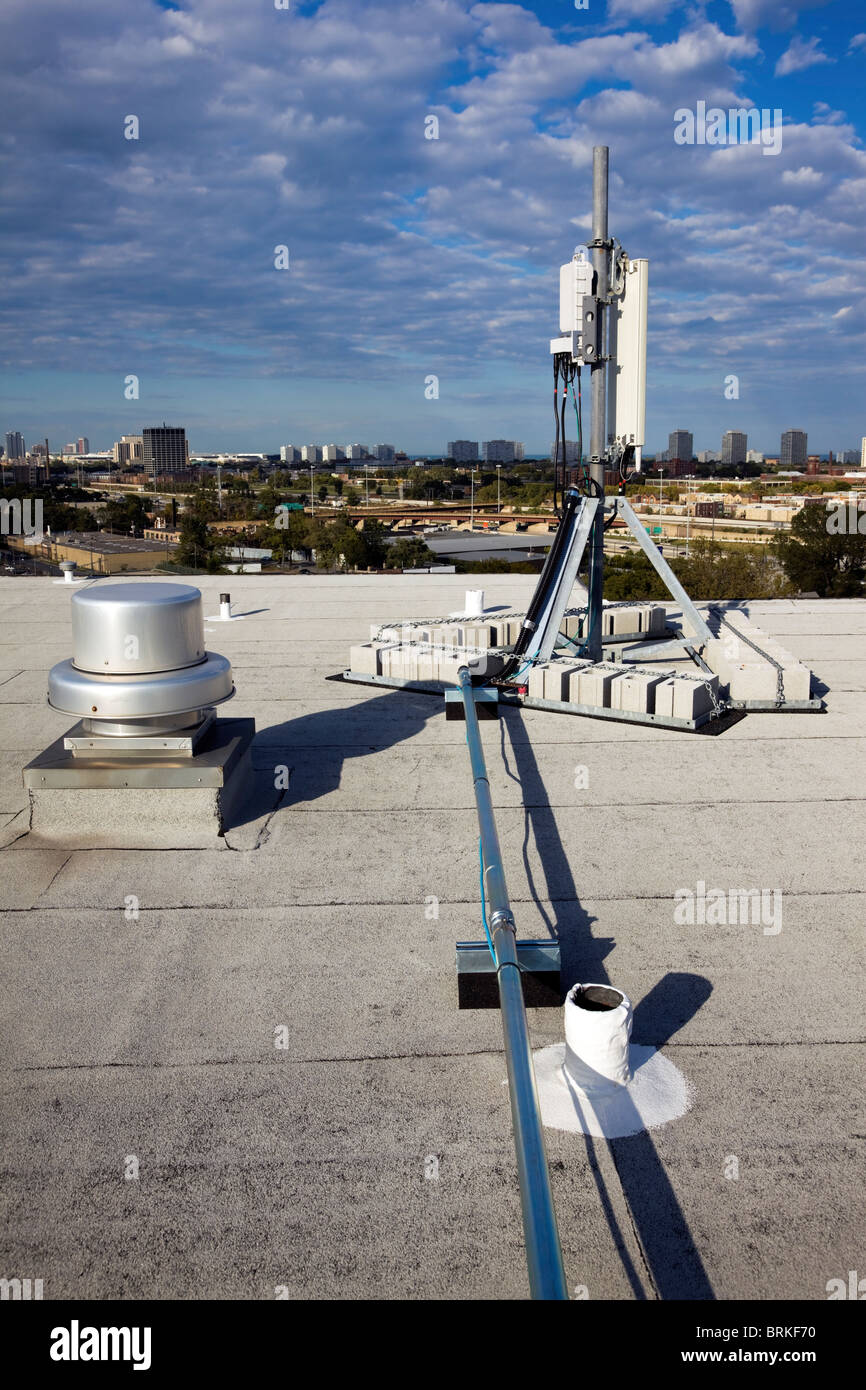 Telecommunications on roof hi-res stock photography and images - Alamy
