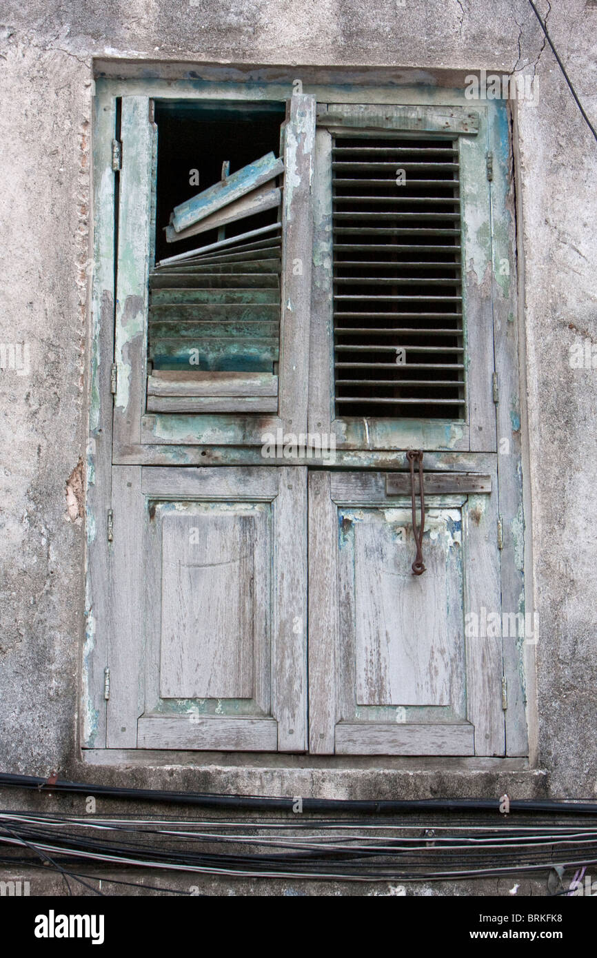 Very old window hi-res stock photography and images - Alamy