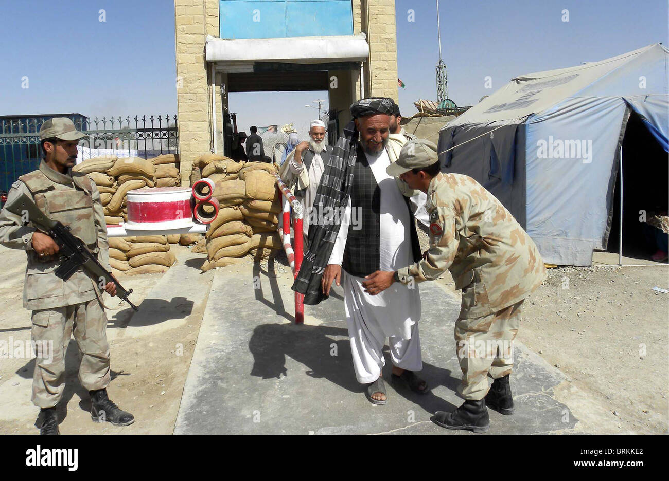 Body search pakistan hi-res stock photography and images - Alamy