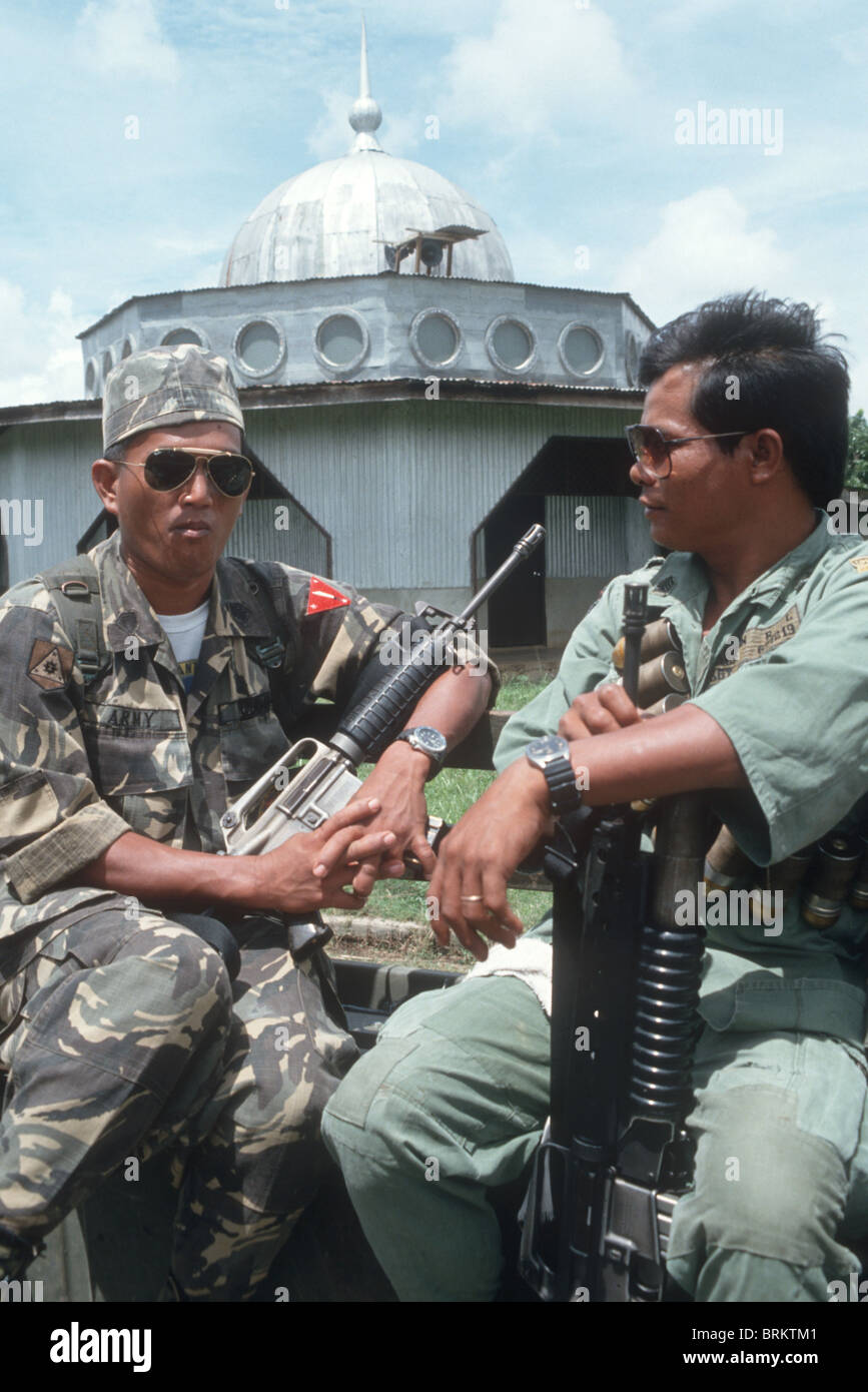 PHILIPPINES . SOLDIERS DEPLOYED IN MINDANAO WHERE MUSLIM MORO ...