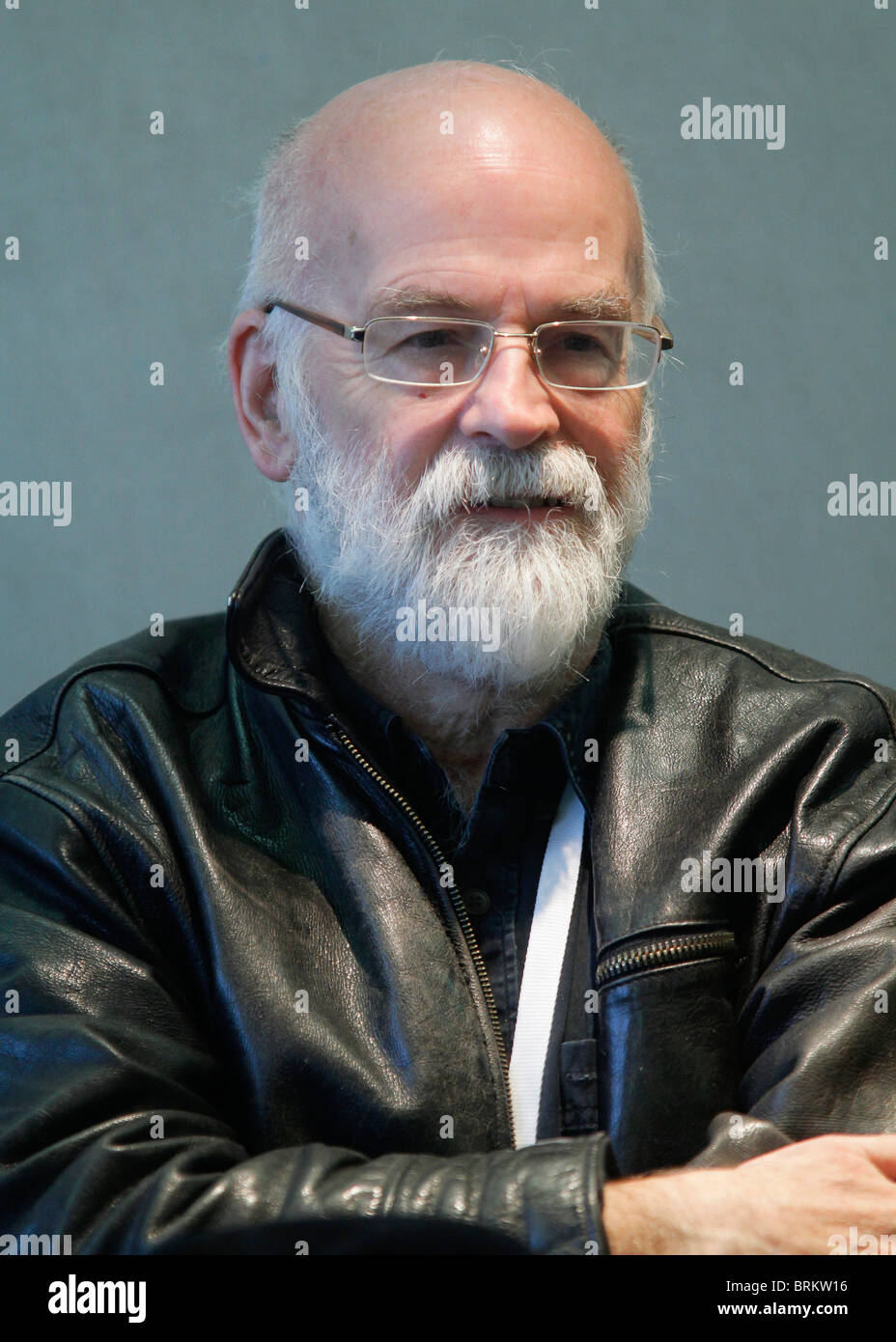 Terry pratchett hi-res stock photography and images - Alamy