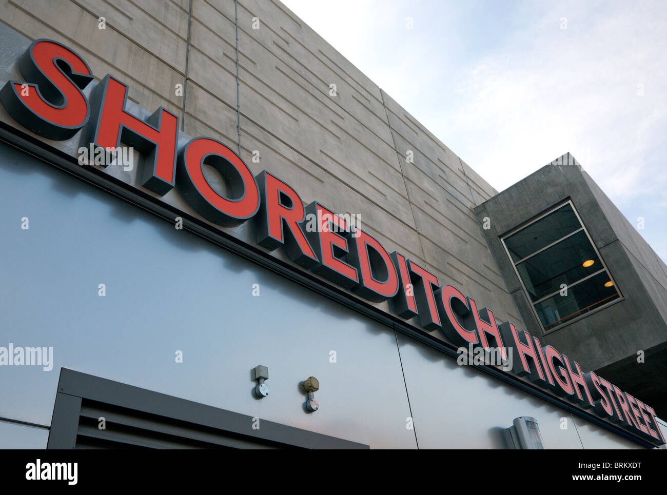 Shoreditch High Street station on London Overground Stock Photo - Alamy