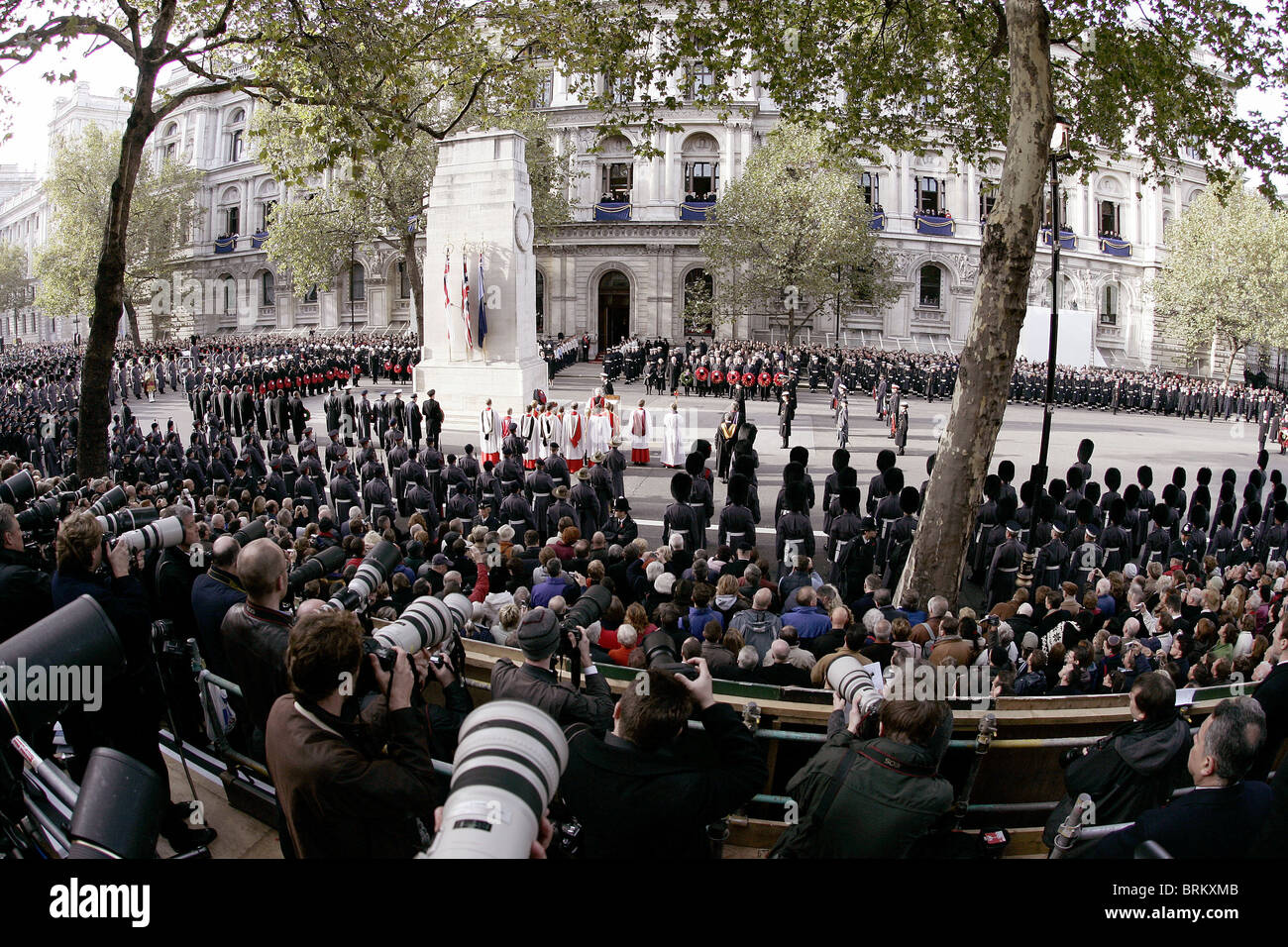 Remembrance sunday ceremony cenotaph hi-res stock photography and ...