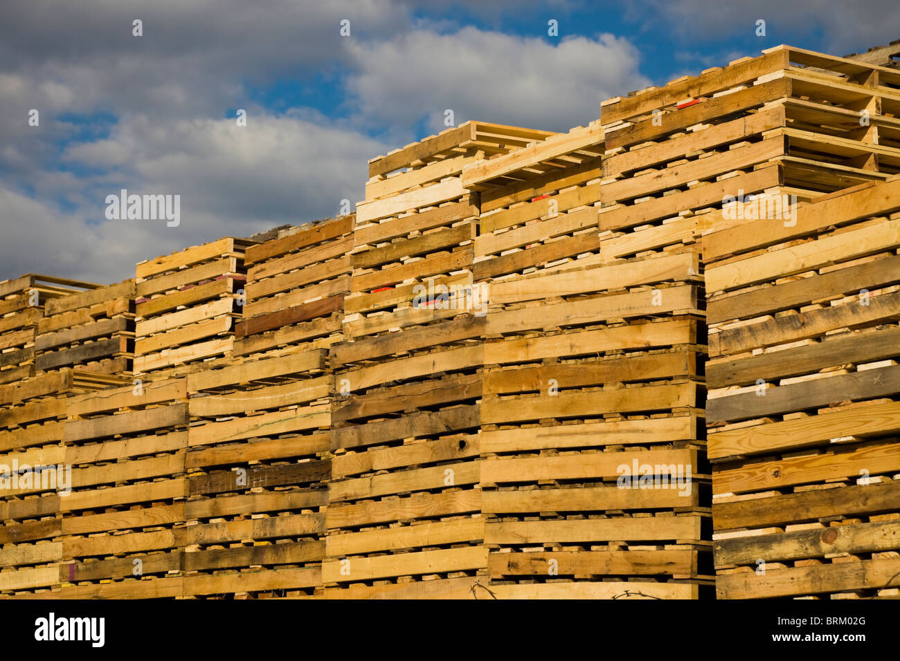 Pallet carriage hi-res stock photography and images - Alamy
