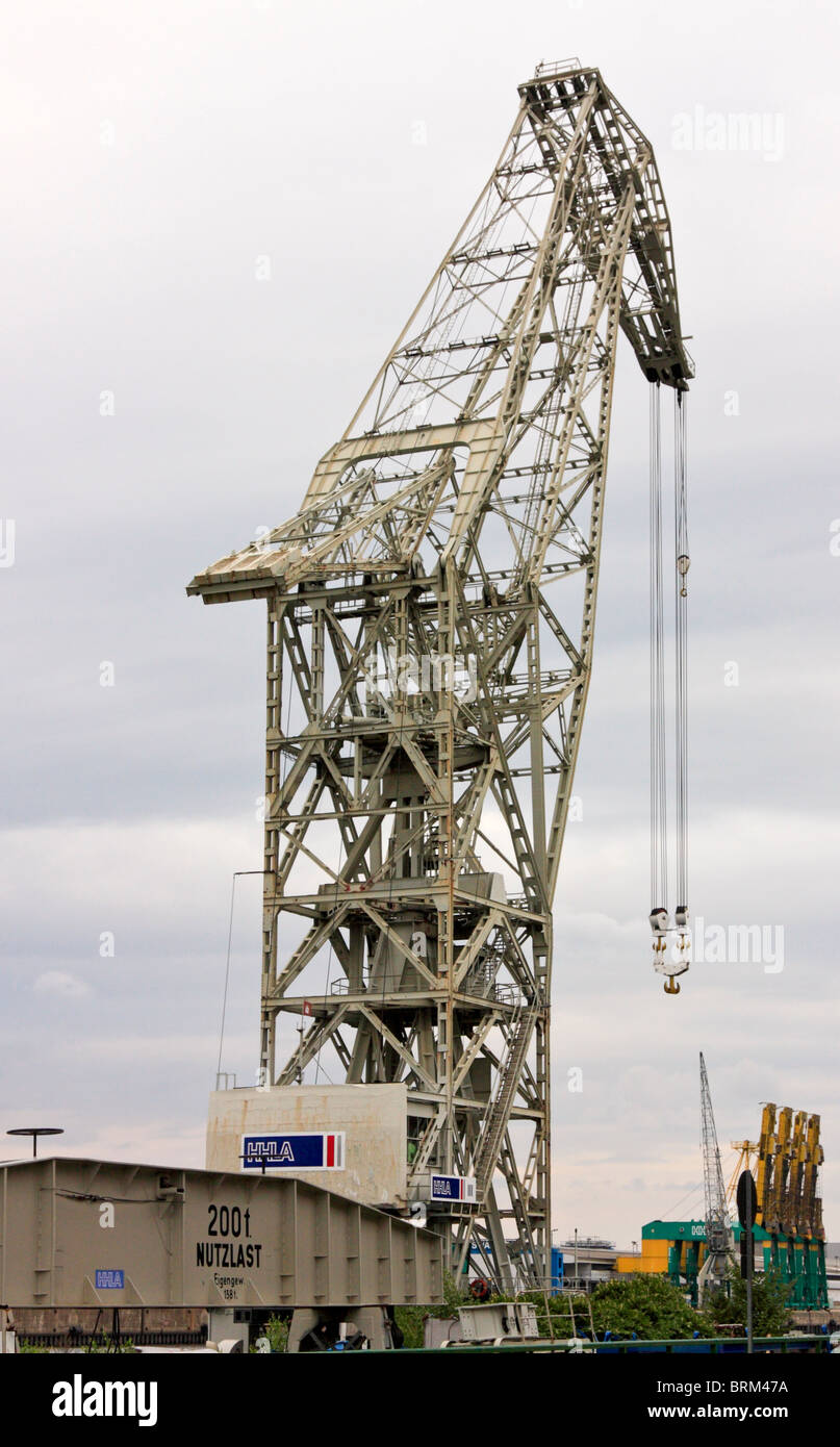 Heavy lift crane hi-res stock photography and images - Alamy
