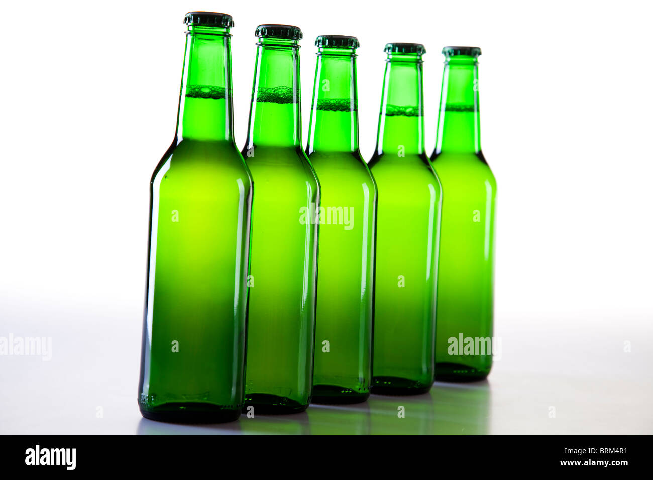 Green bottle of beer Stock Photo - Alamy