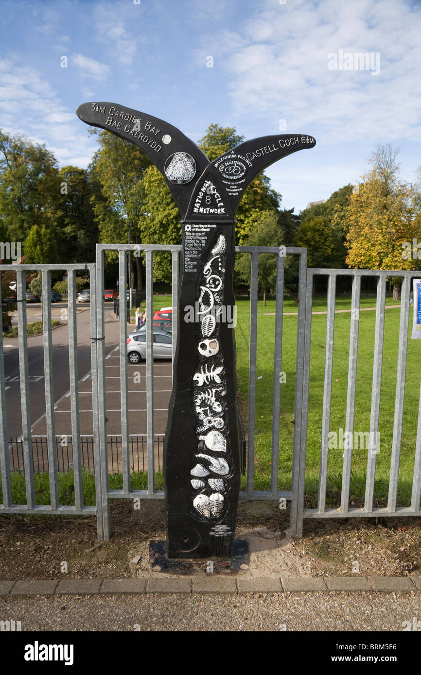 Mile posts hi-res stock photography and images - Alamy