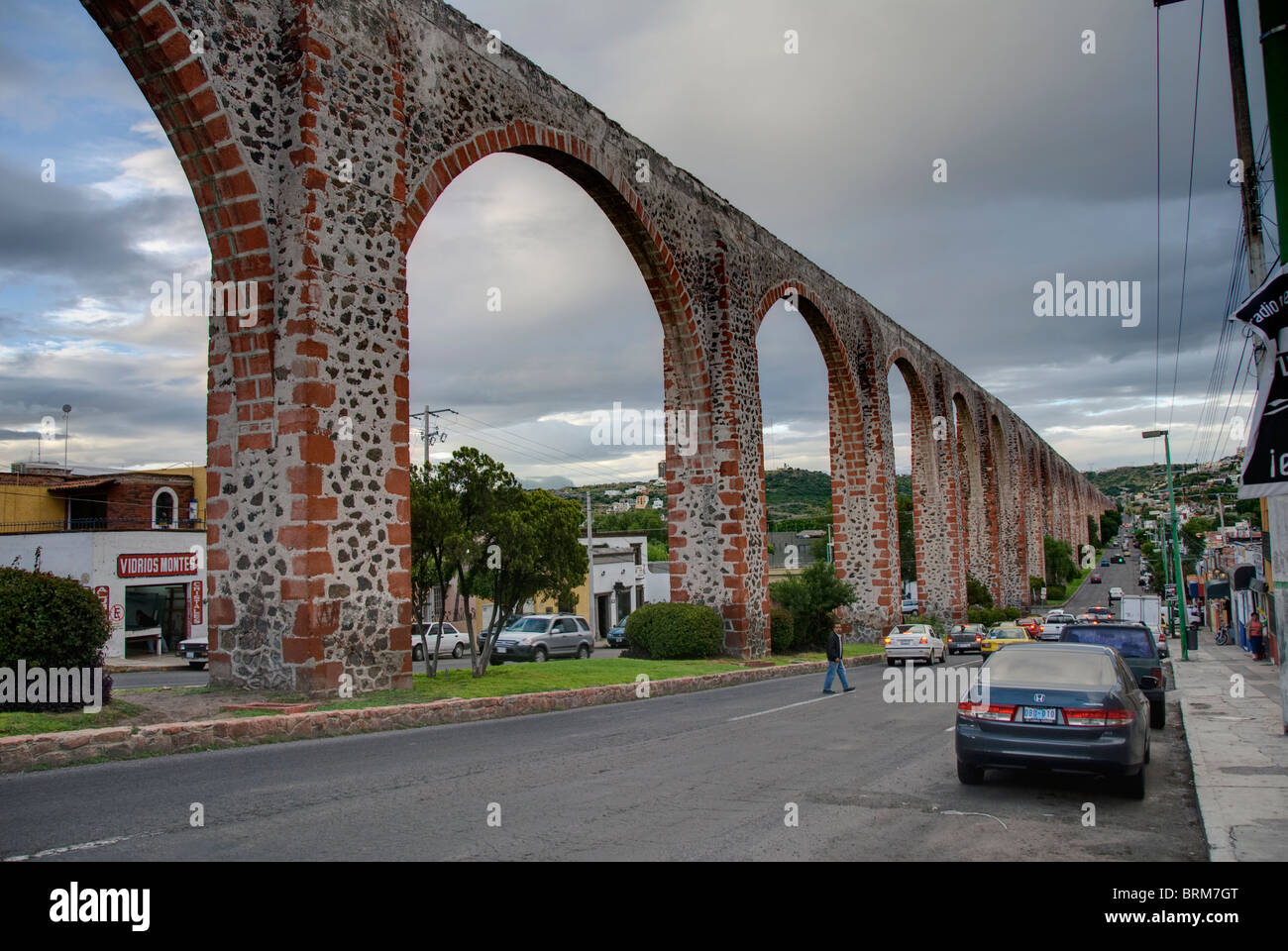 Queretaro aqueduct hi-res stock photography and images - Alamy