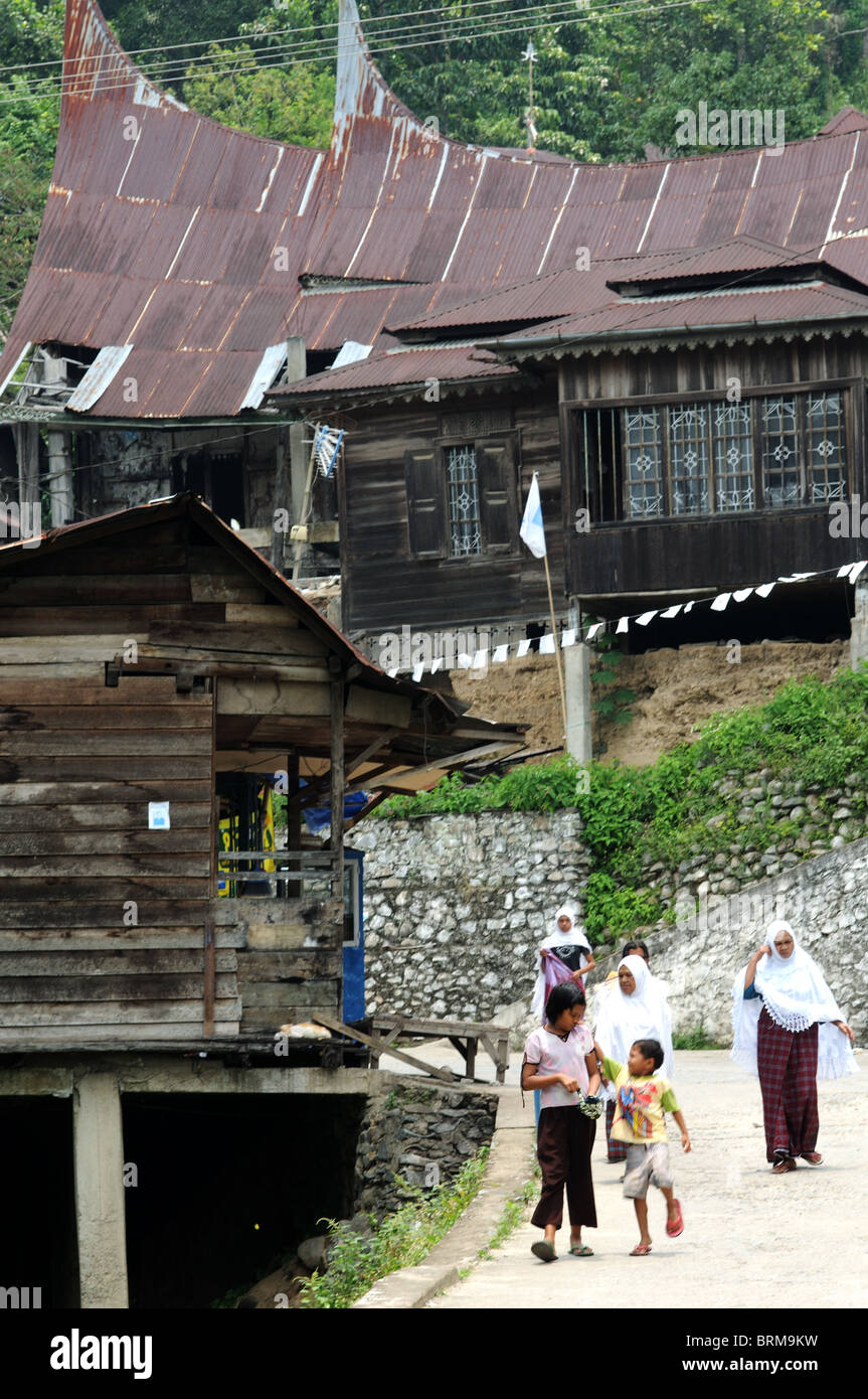 Sumatra longhouse hi-res stock photography and images - Alamy