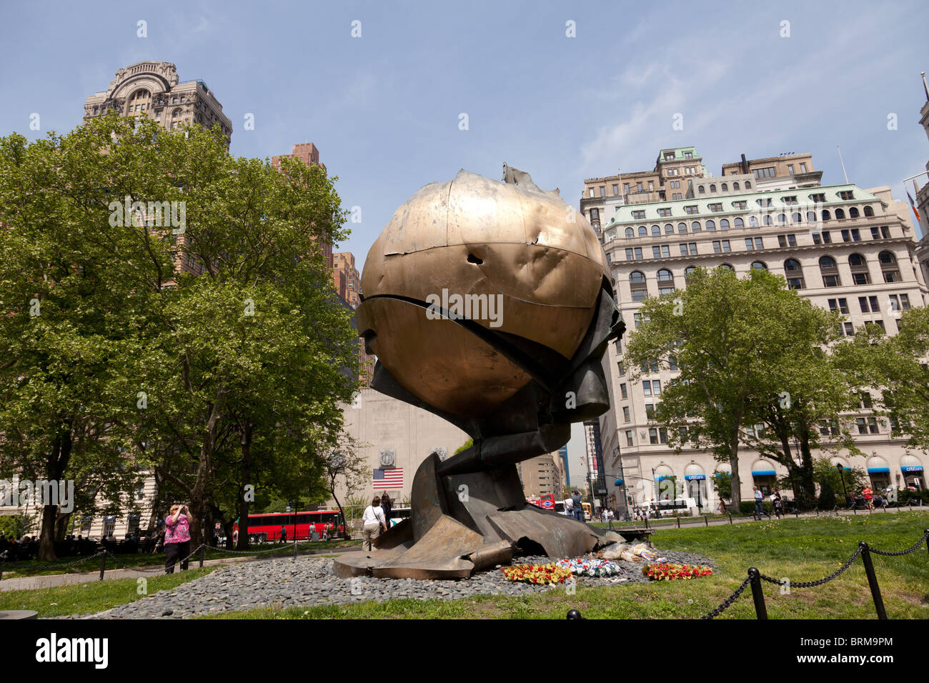 Fritz koenig sphere hi-res stock photography and images - Alamy