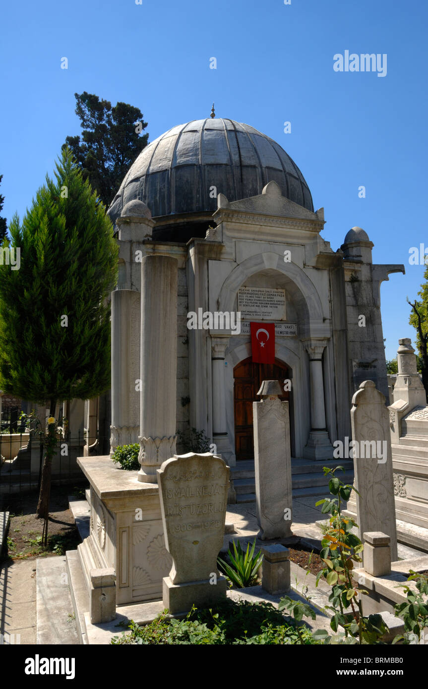 Mehmet II's Turbe in Fatih Camii Stock Photo - Alamy