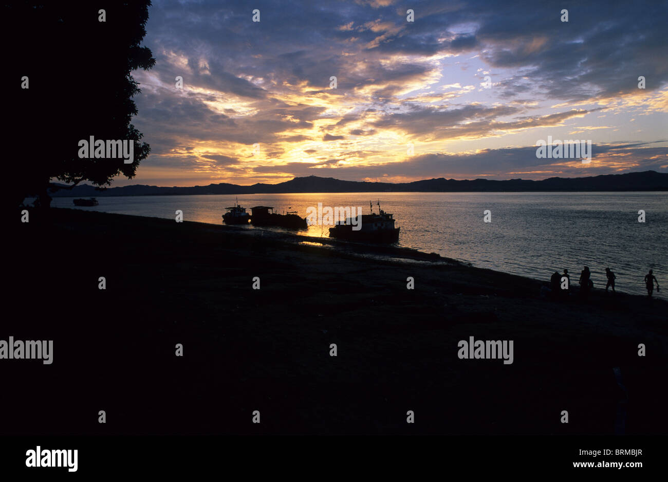 Pagan Valley, Irrawaddy River Stock Photo - Alamy