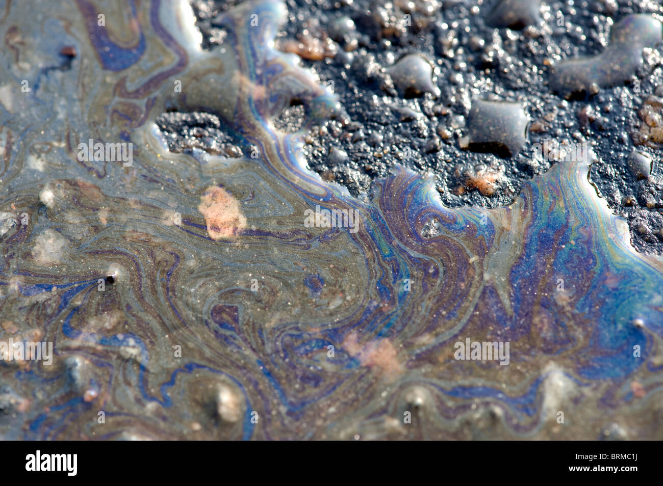 Oil spill hi-res stock photography and images - Alamy