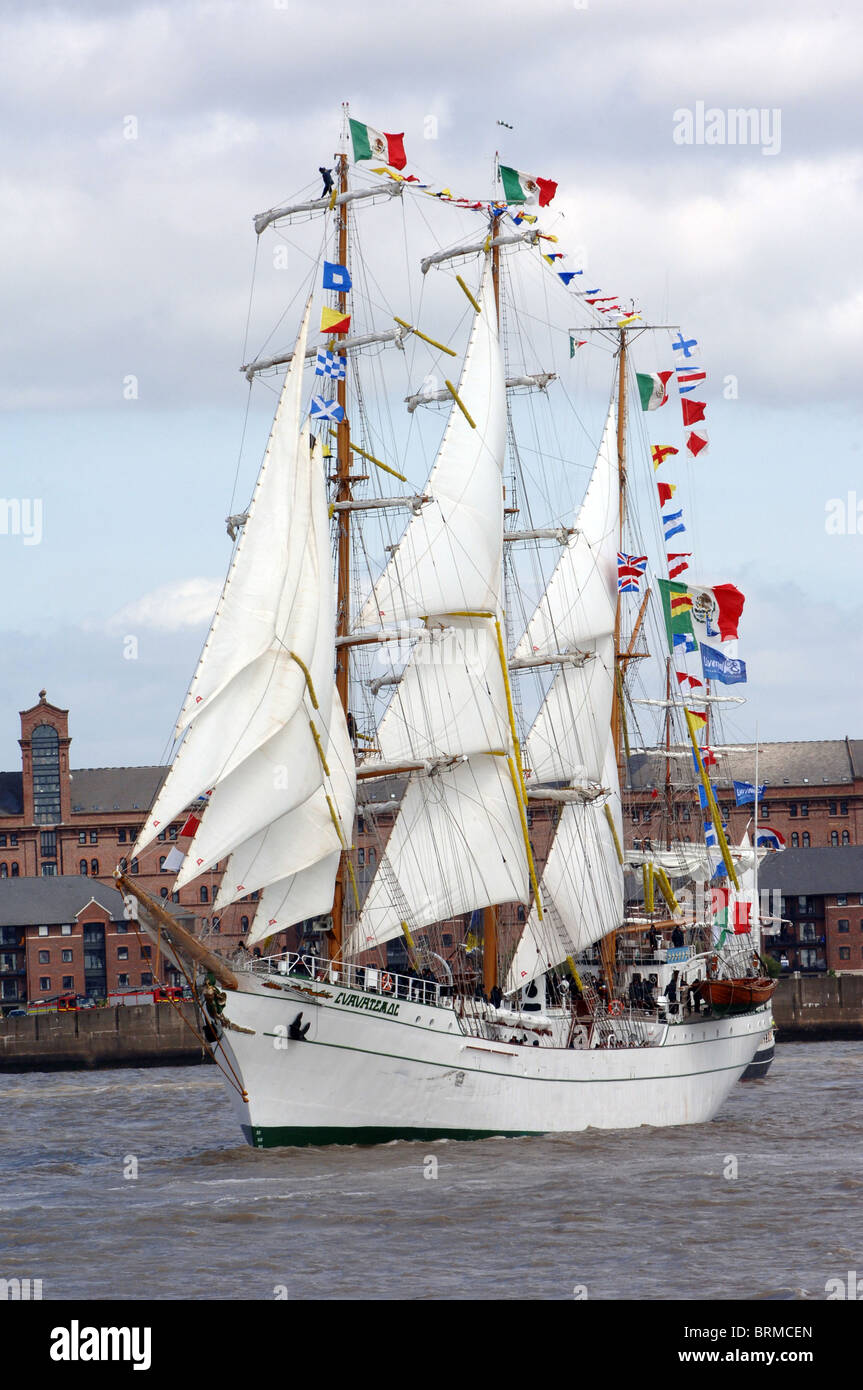 Ships of river mersey hi-res stock photography and images - Alamy