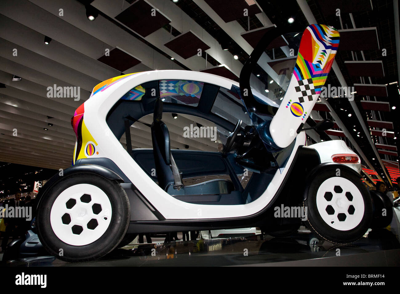 The Renault Twizy Electric Vehicle Stock Photos & The Renault Twizy ...