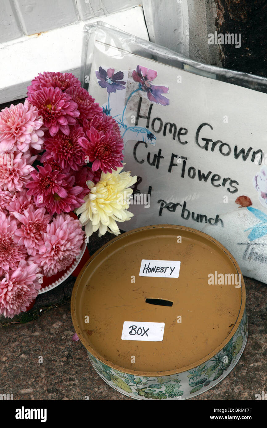 Honesty box hi-res stock photography and images - Alamy