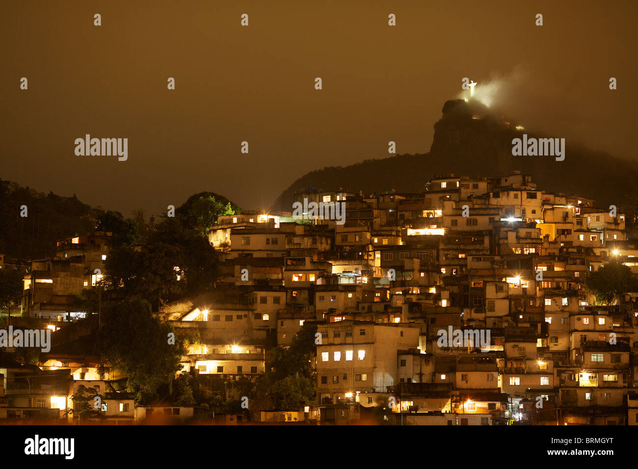Rio favela football children hi-res stock photography and images - Alamy