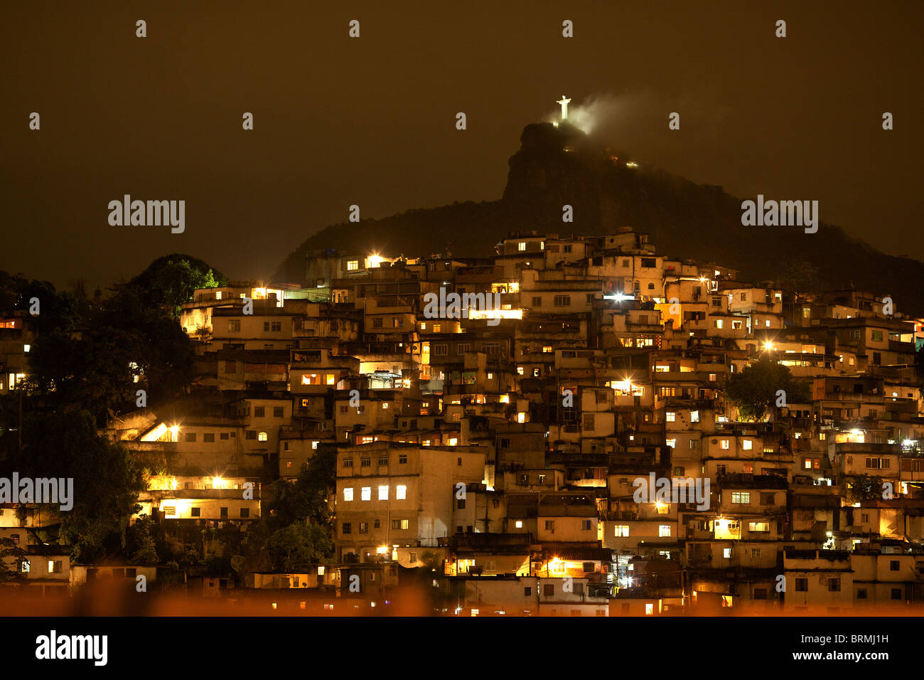 Rio favela football children hi-res stock photography and images - Alamy