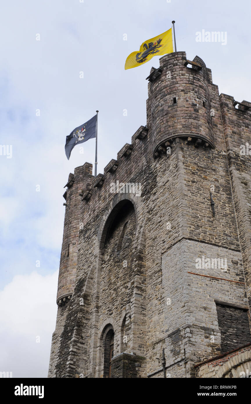 flags on castle towers Stock Photo - Alamy flags on castle towers Stock Photo - Alamy
