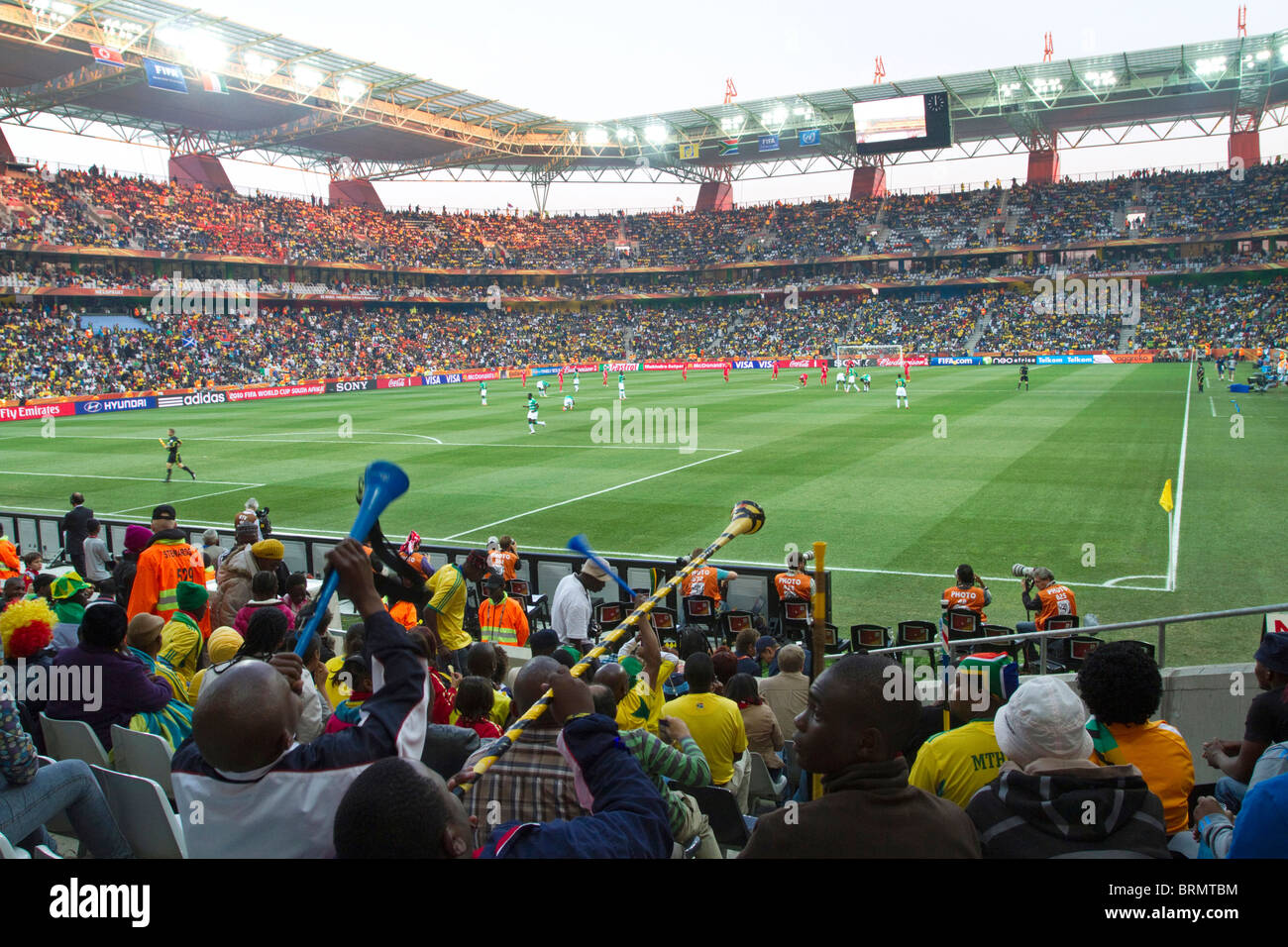 Soccer fans stadium hi-res stock photography and images - Alamy