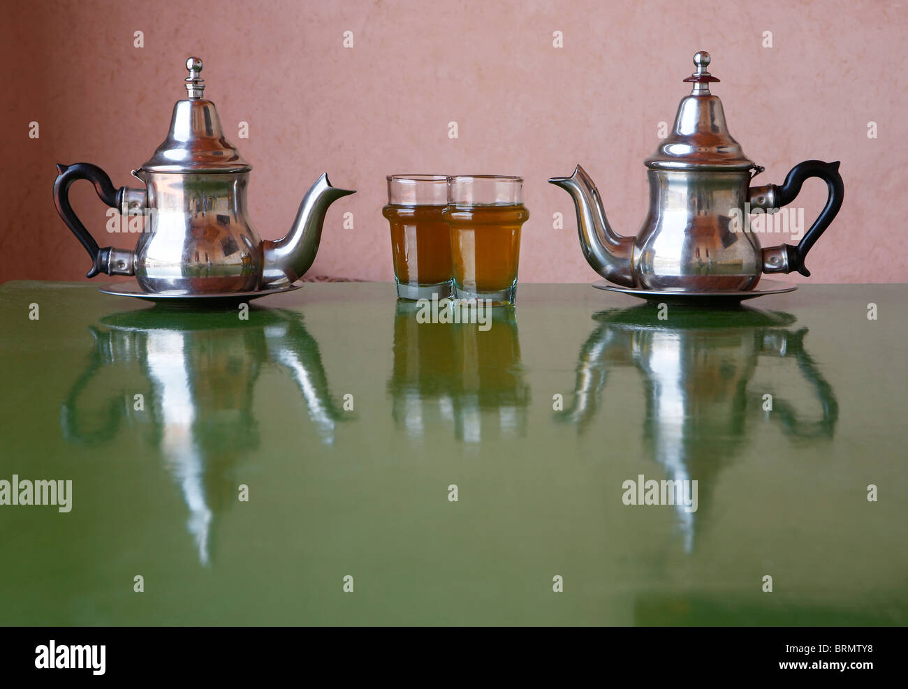 MARRAKESH: TRADITIONAL MOROCCAN MINT TEA AND SILVER TEA POT Stock Photo ...