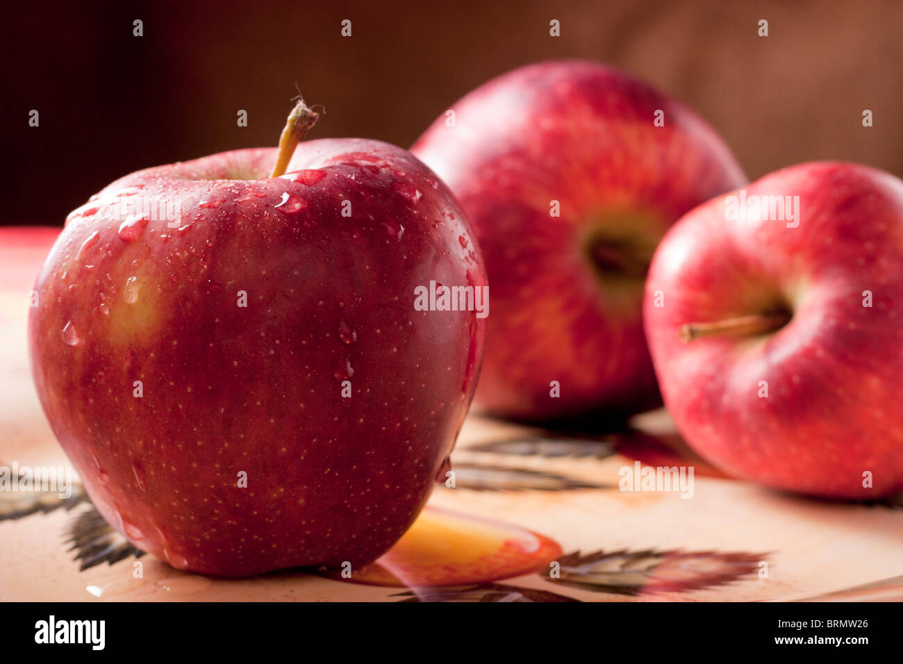 Apples hi-res stock photography and images - Alamy