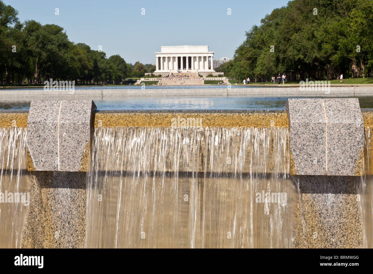 The U.S. National World War II Memorial is dedicated to Americans who ...