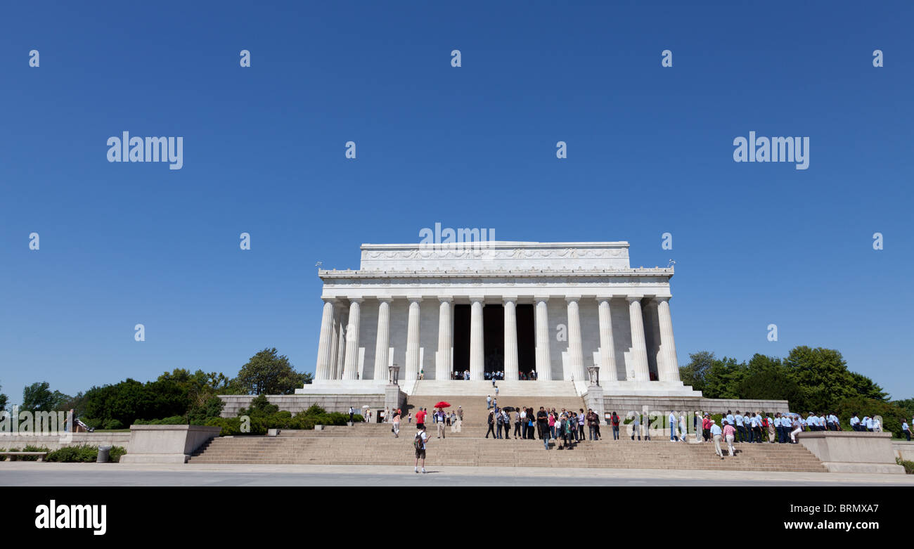 The Lincoln Memorial, in Washington DC,was built to honor the 16th ...