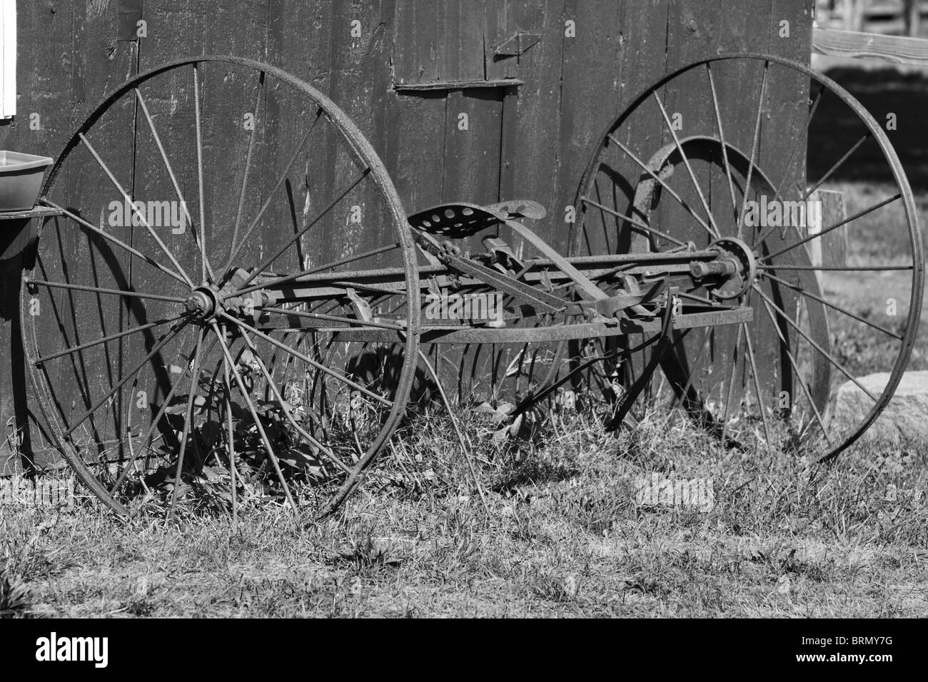 Tractor black and white hi-res stock photography and images - Alamy