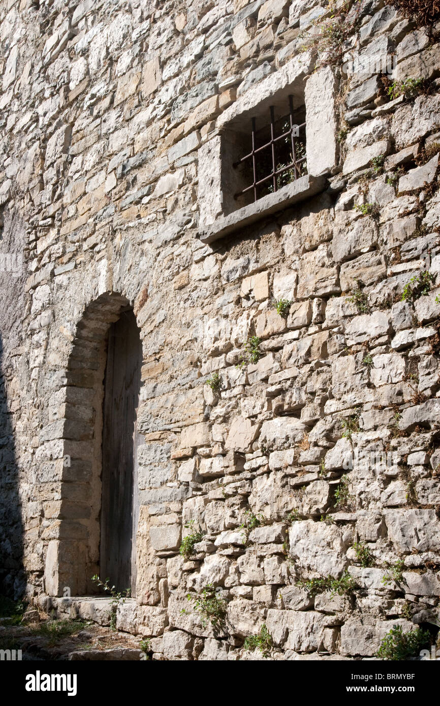 Castelpizzuto Molise Italy old village villages abandoned stones houses ...