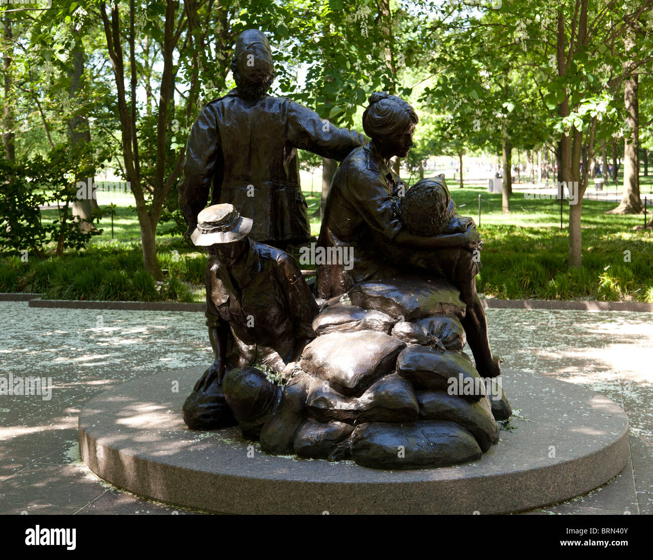 The Vietnam Women's Memorial is a memorial dedicated to the women of the USA who served in the ...