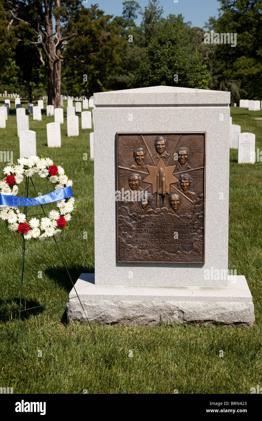 Challenger shuttle memorial in Arlington cemetery, Washington DC,USA ...