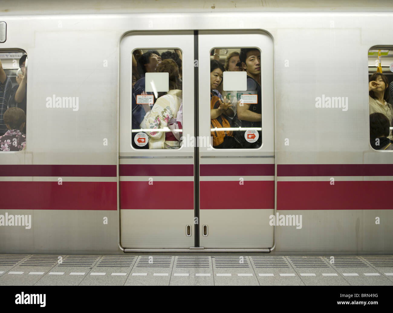Tokyo subway hi-res stock photography and images - Alamy