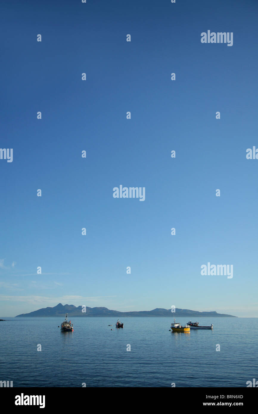 Isle of rum boats hi-res stock photography and images - Alamy