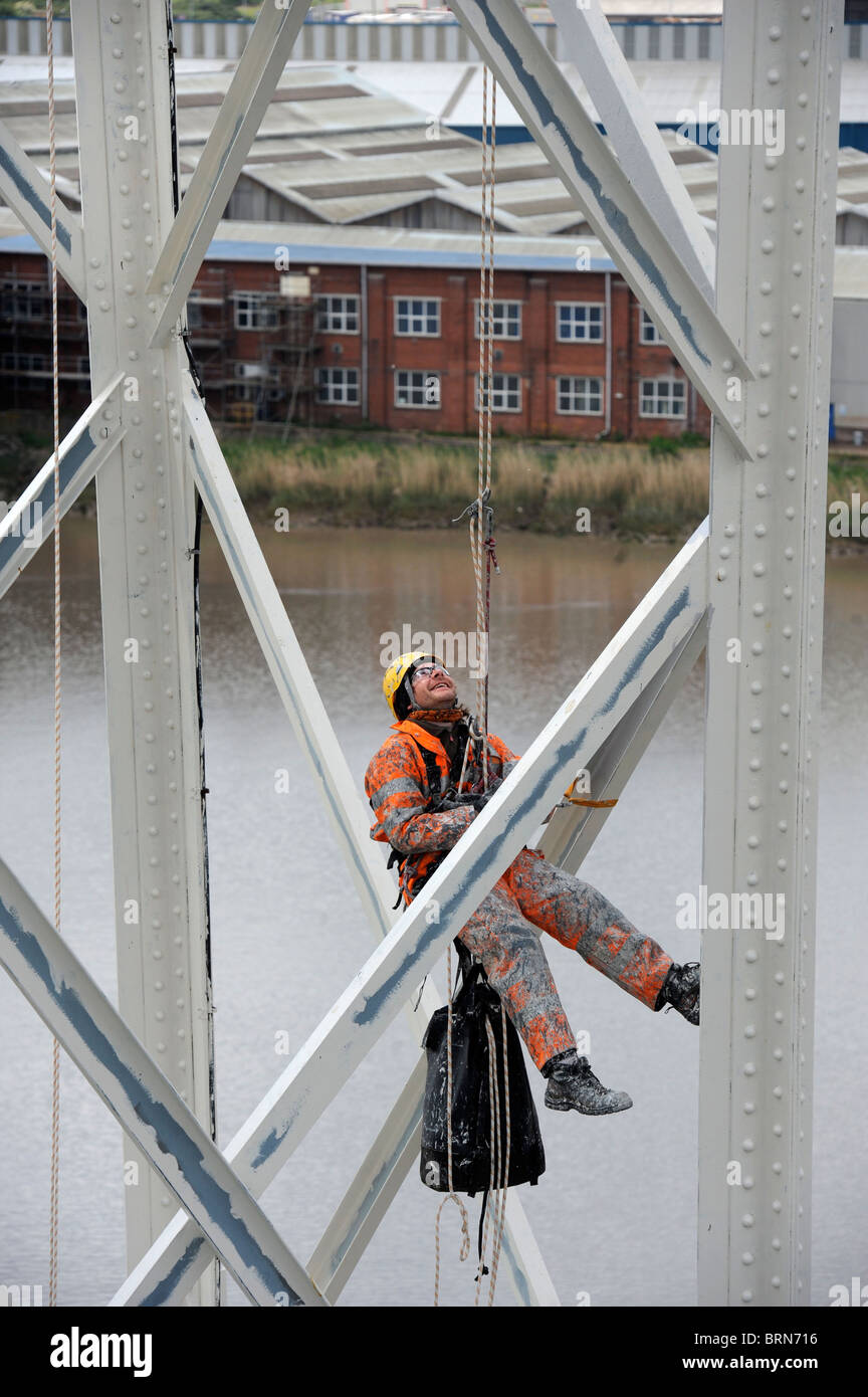 Bridge painting maintenance hi-res stock photography and images - Alamy