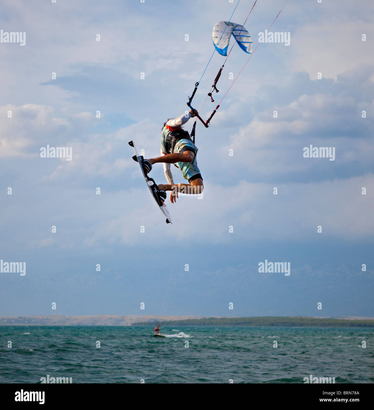 Leaping kitesurfer hi-res stock photography and images - Alamy