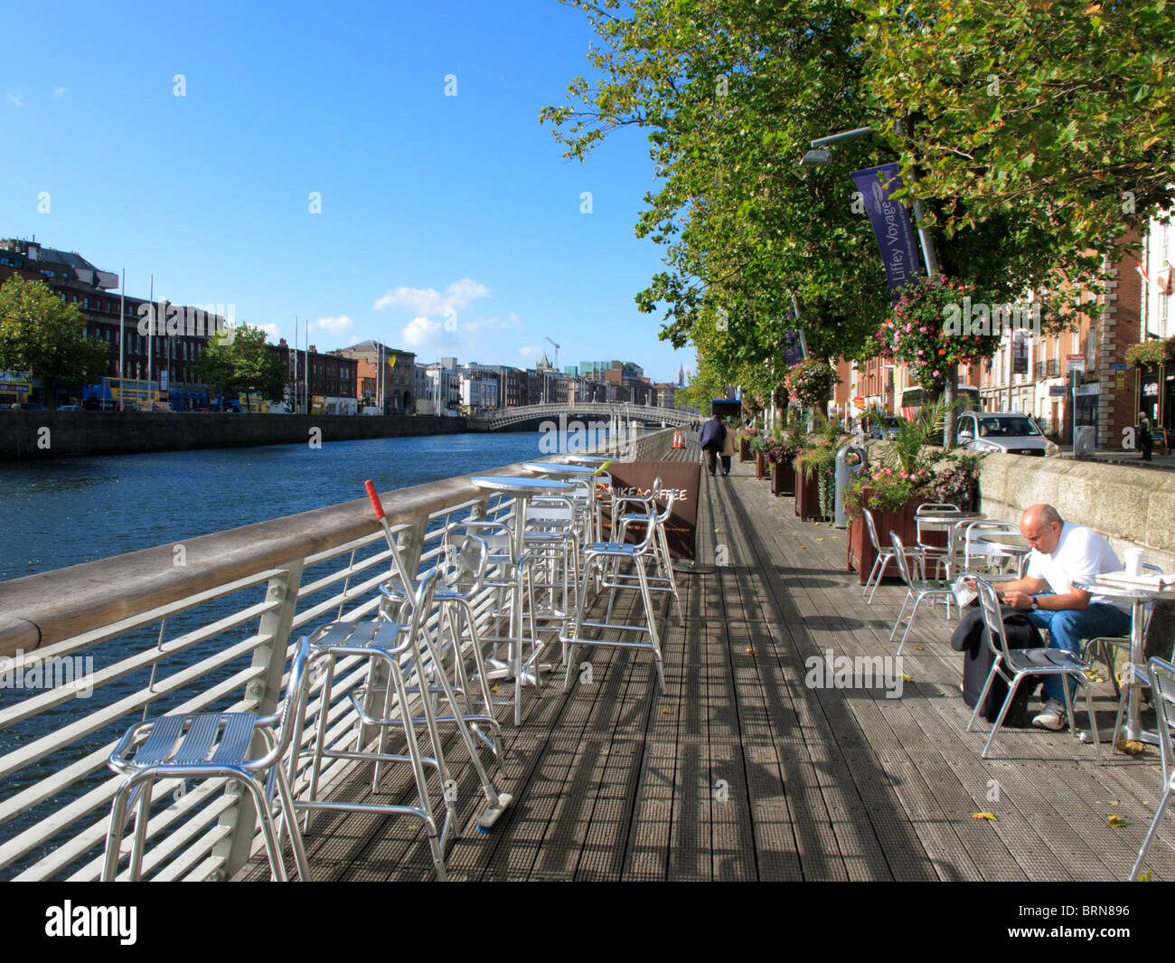 Dublin walkway hi-res stock photography and images - Alamy
