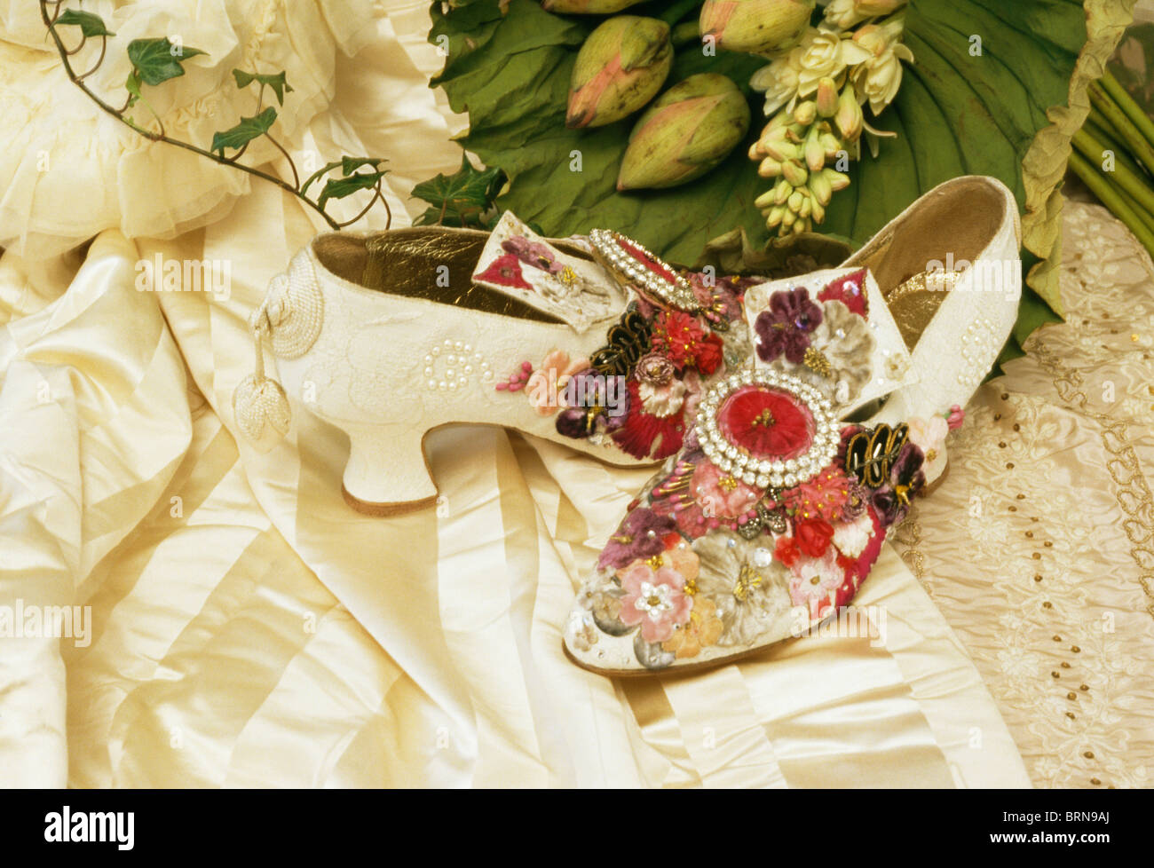 Embellished objects hi-res stock photography and images - Alamy