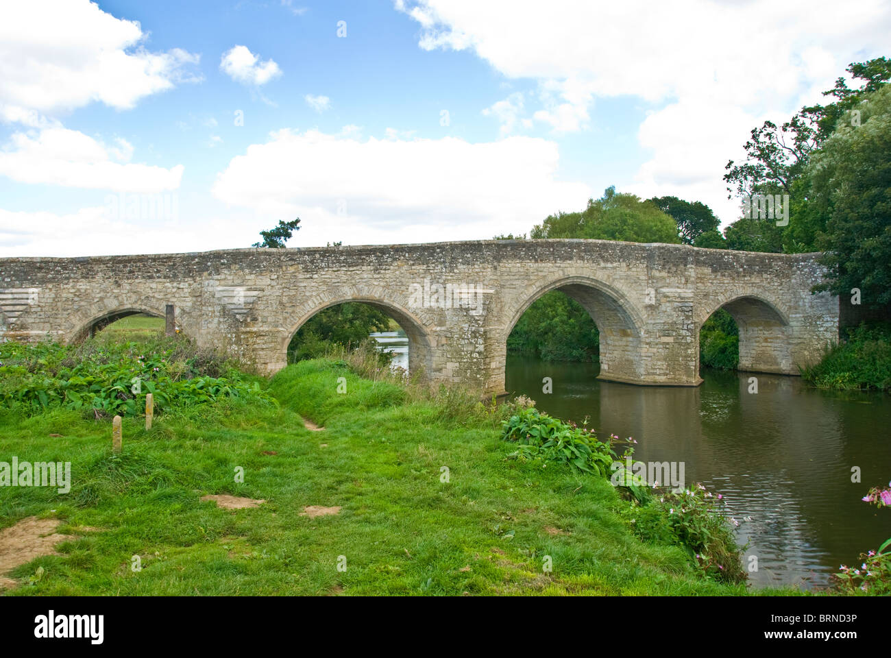 Old stone bridge over the river Medway Stock Photo - Alamy
