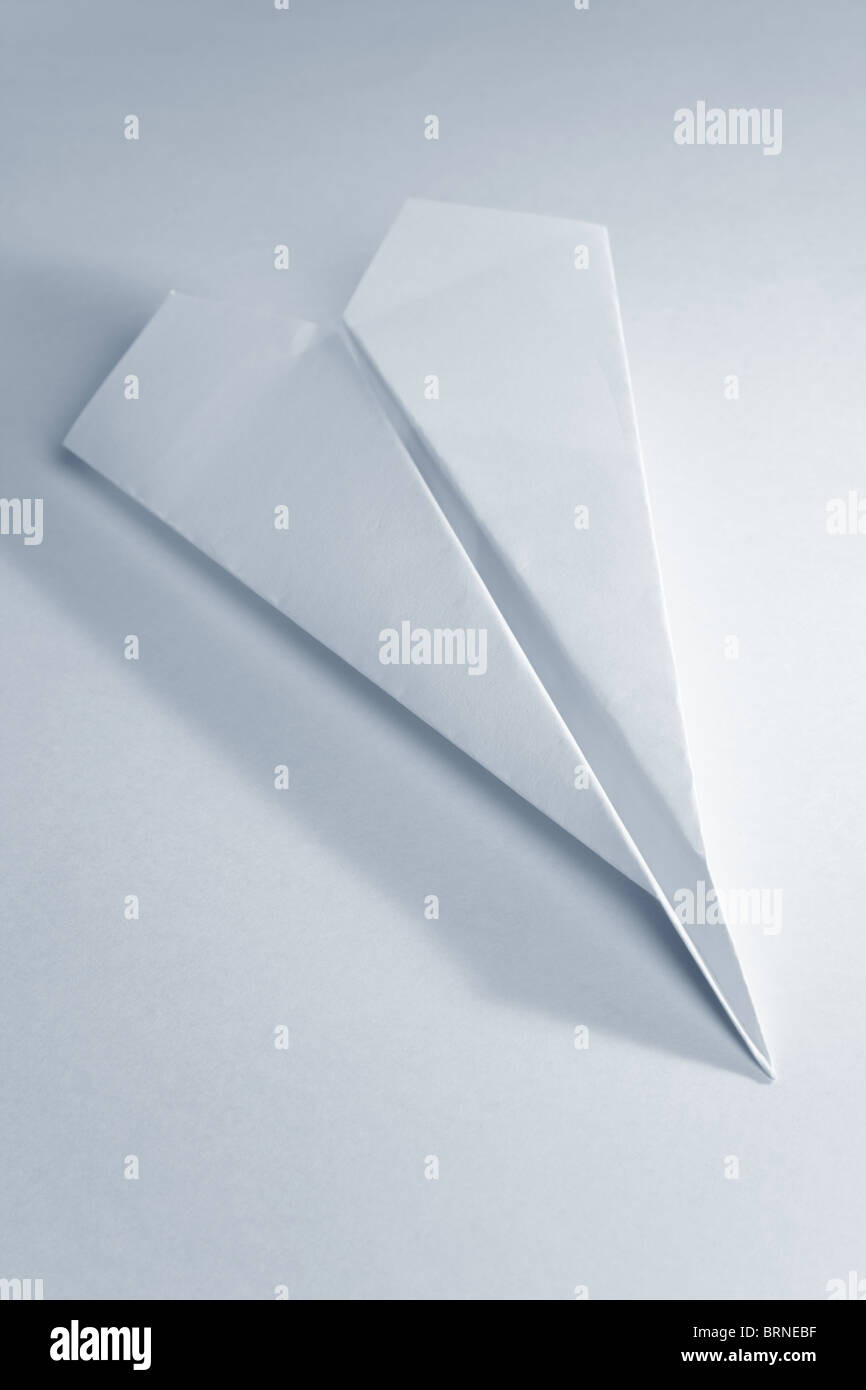 Paper airplane hi-res stock photography and images - Alamy