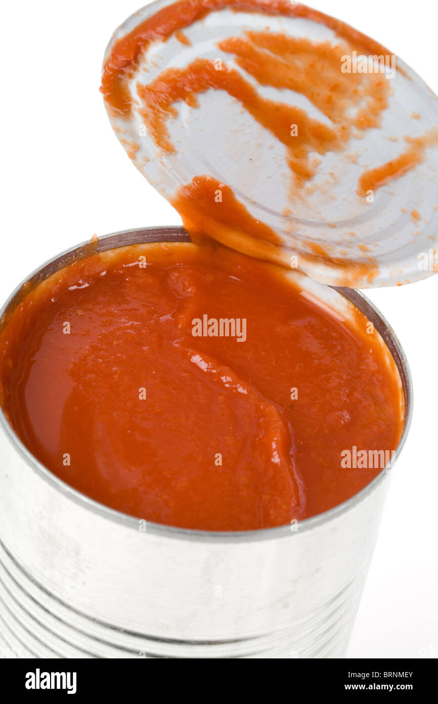 Can Tomato Sauce with white background Stock Photo - Alamy